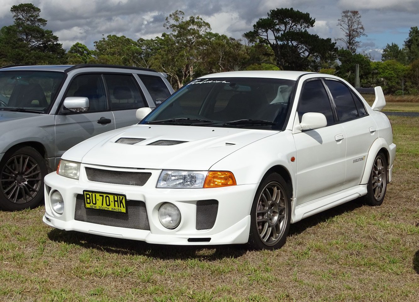 Mitsubishi Lancer Evolution technical specifications and fuel economy